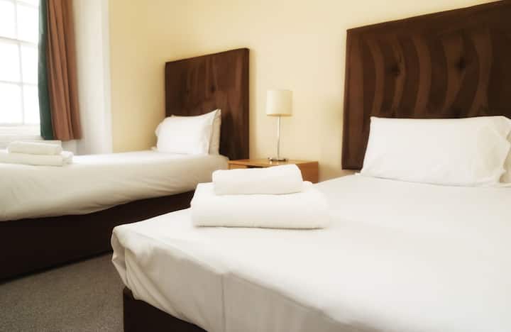 3 Bedrooms Suite With Sofa Bed - Stranraer