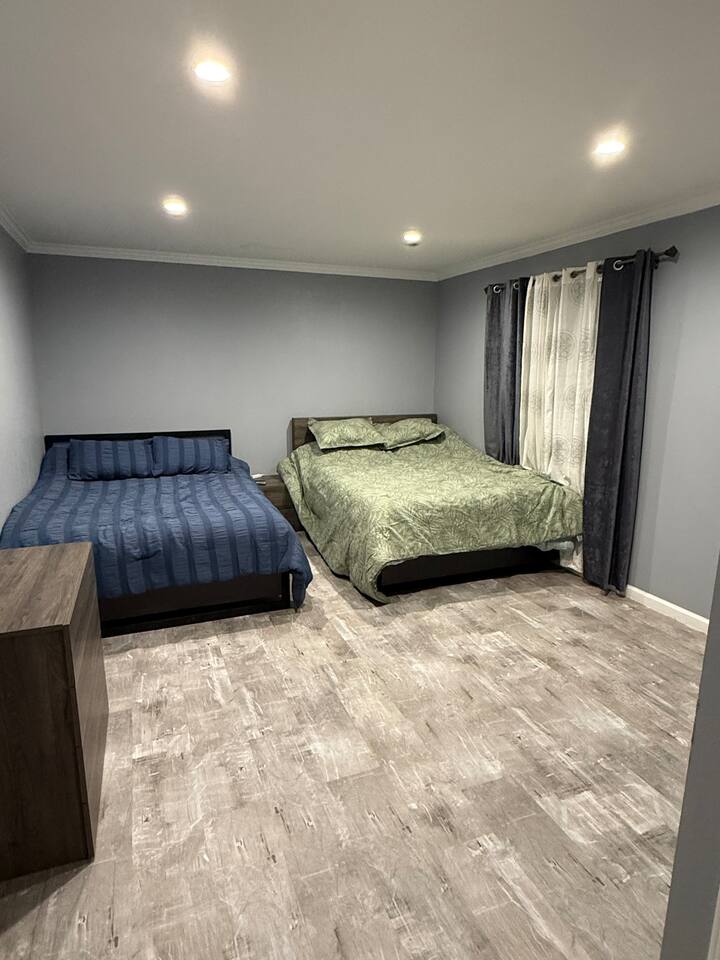 Double Queen Room & Private Bath - Crescent City, CA