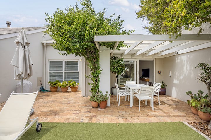 The Island Beach Cottage - Kaapstad