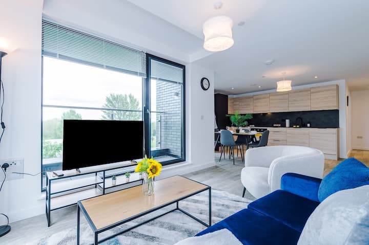 Modern Luxury Apartment Sleeps 6 - Manchester