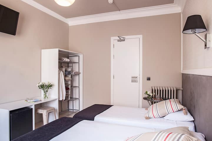 Belle Chambre Avec Petit Dejeneur A Eixample - バルセロナ