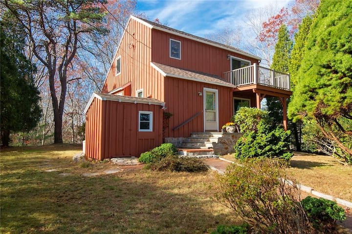 Coastal Farmhouse - ウェスタリー, RI