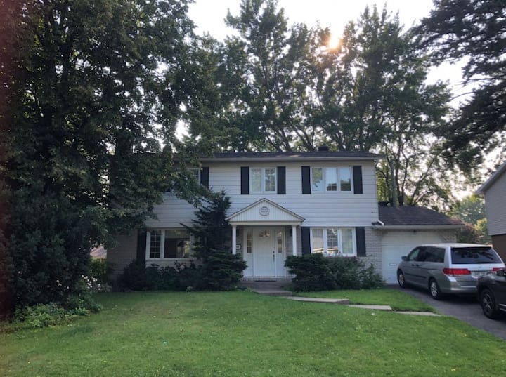 Immense Maison De Vacances ! - Pointe-Claire