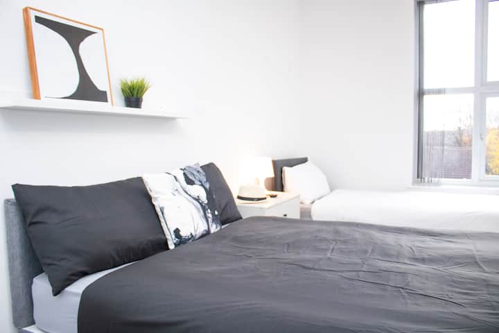 Cozy 1bedroom In Shared House At Princess Rd - Birkenhead