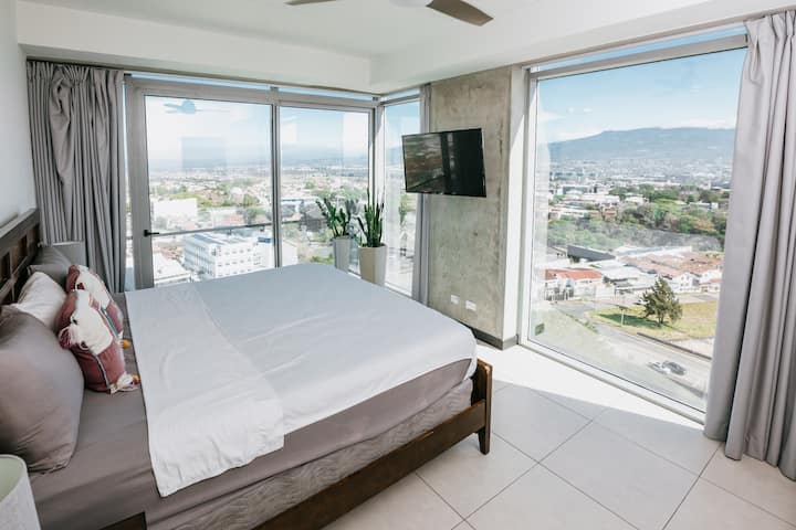 17th Floor Corner Apartment - Escazu