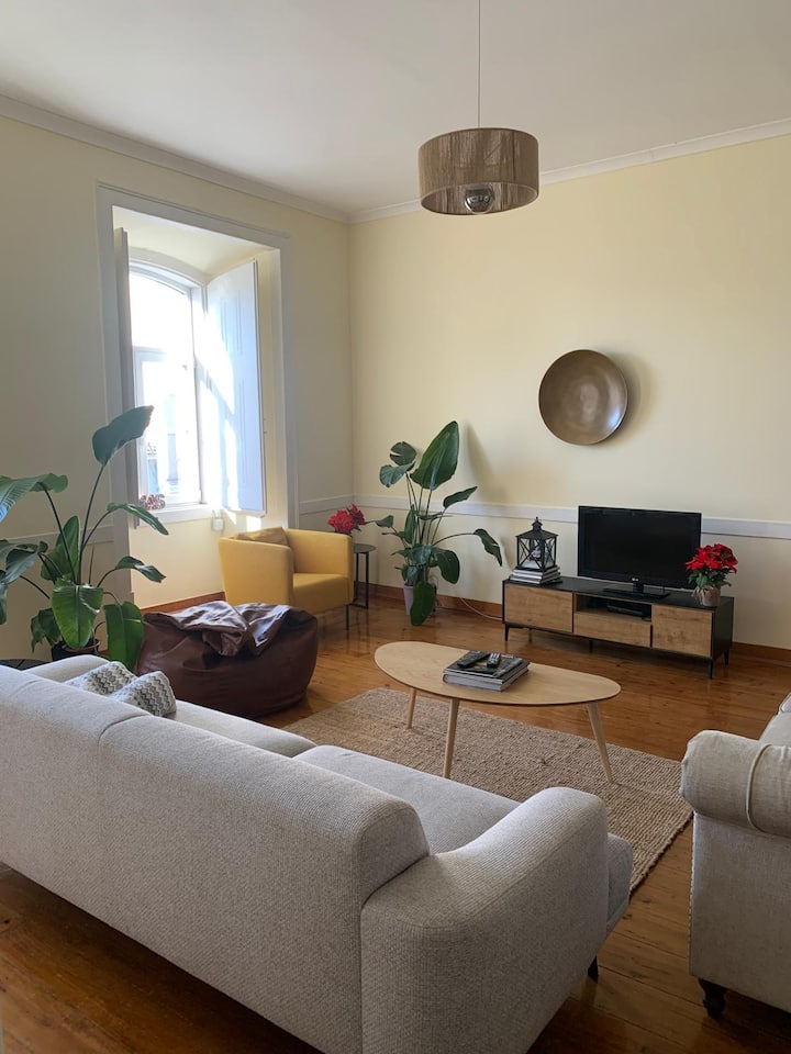 Apt For 6 In Lovely Chiado - Lisboa