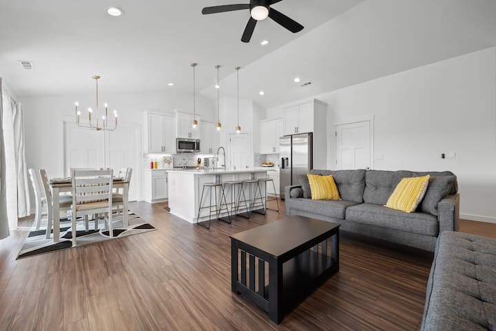 Cozy 4-bedroom Home ~ Family Friendly Neighborhood - 케너윅
