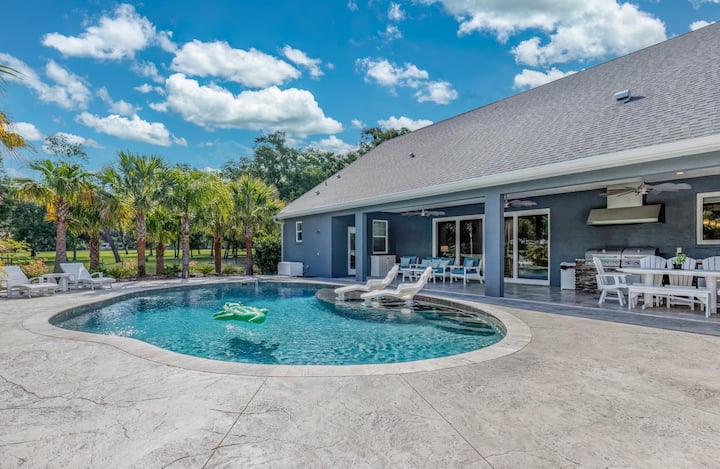 Entertaining Luxury Estate - Inverness, FL