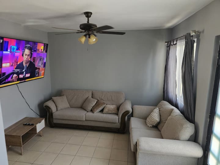 Casa Con 3 Habitaciones - Santa Catarina, México