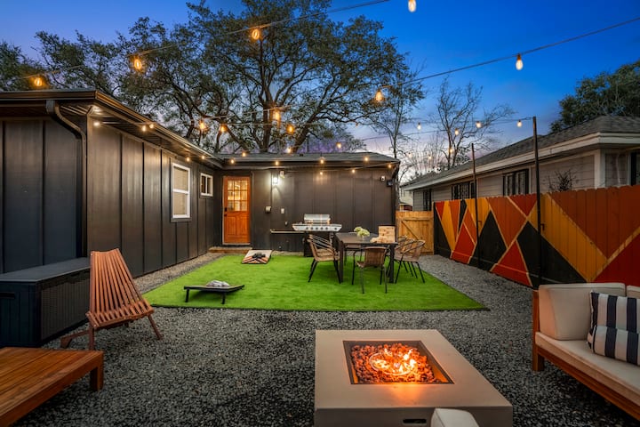 Med Cntr 2.5mi | Backyard Fun: Firepit|grill|games - Houston, TX