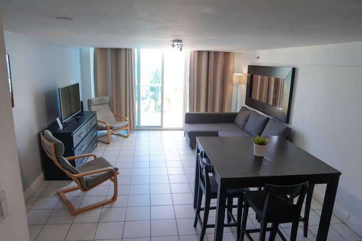 Shine Suites Balcony Duplex - Miami Beach, FL