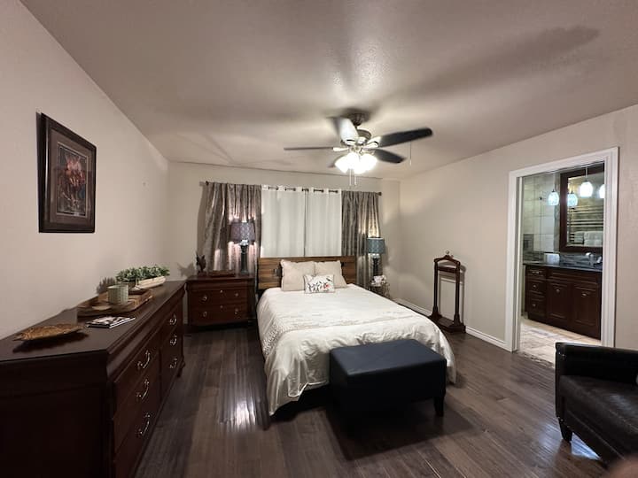 Hotel Style Bedroom - 