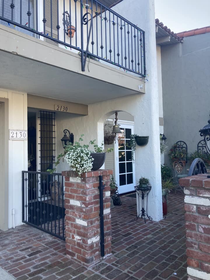 Cozy Studio By The Beach #2 - Newport Beach, CA