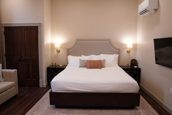 The Deford Hotel - Executive Suite - Ottawa, OH