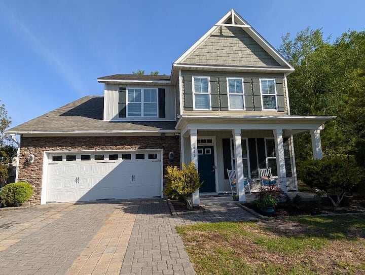 Epic Wilmington Family Vacation Home - Carolina Beach