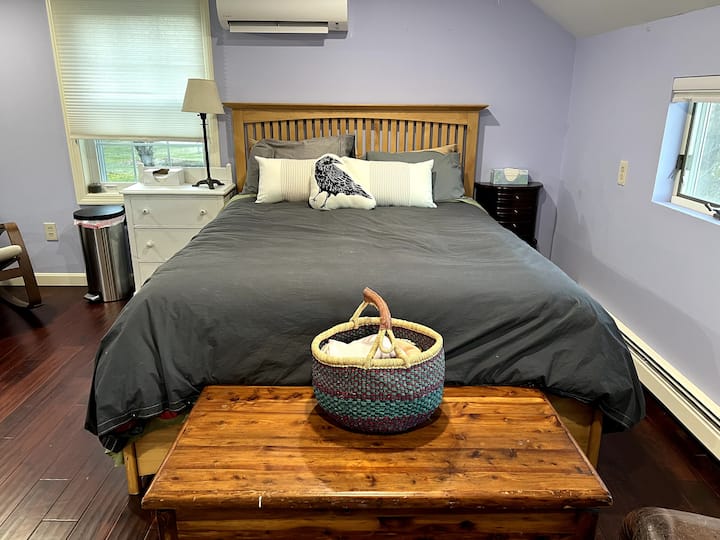 Cute Apartment Above Garage - Kennebunkport, ME