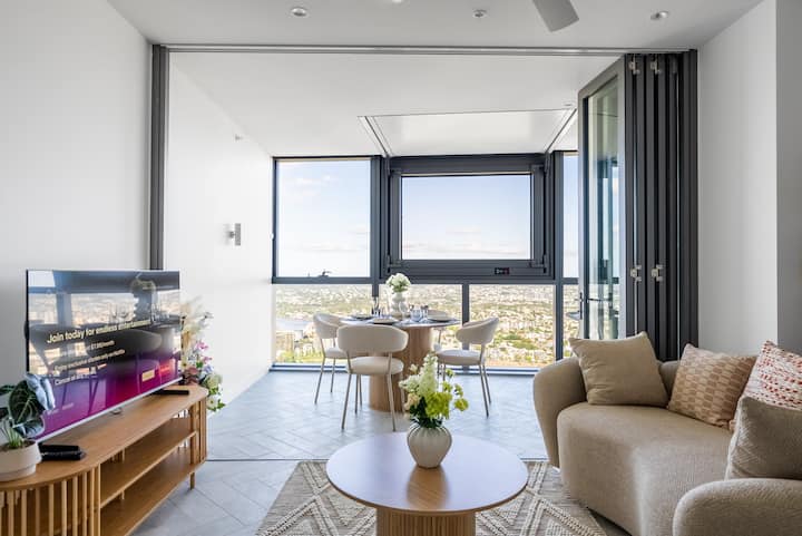 Crown's Jewel - Lv 51 Skybound Sanctuary On Casino - Brisbane