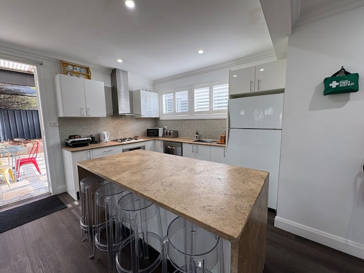 Rest On Keppel - Bathurst