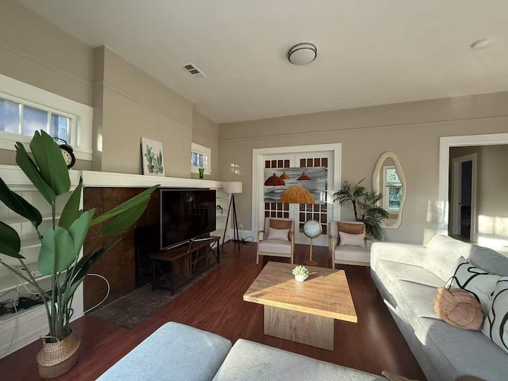 New! Spacious 5b3b House In Downtown San Jose - Campbell, CA