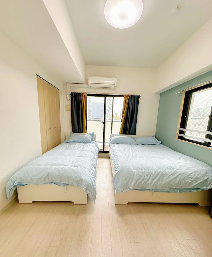 难波双床丨位于日本动漫一条街丨有厨房+大阳台丨黑门市场丨可住3人 - Osaka, Japan