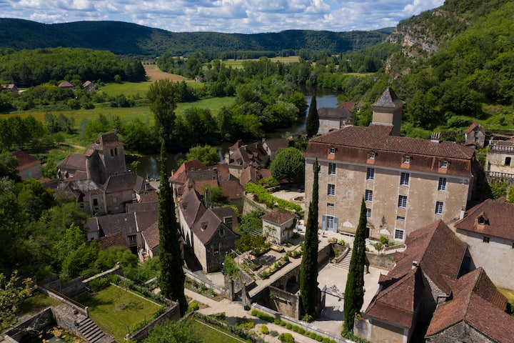 Château Au Bord Du Lot - Saint-Cirq-Lapopie