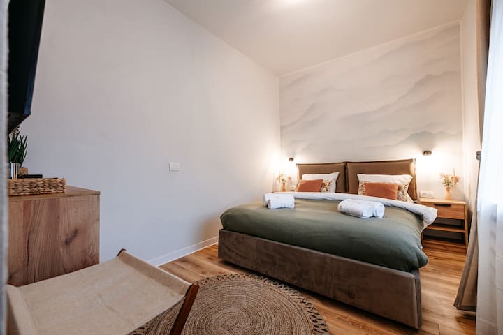 Hublou Home 2 - Forest Villa Suite With Balcony - Sinaia