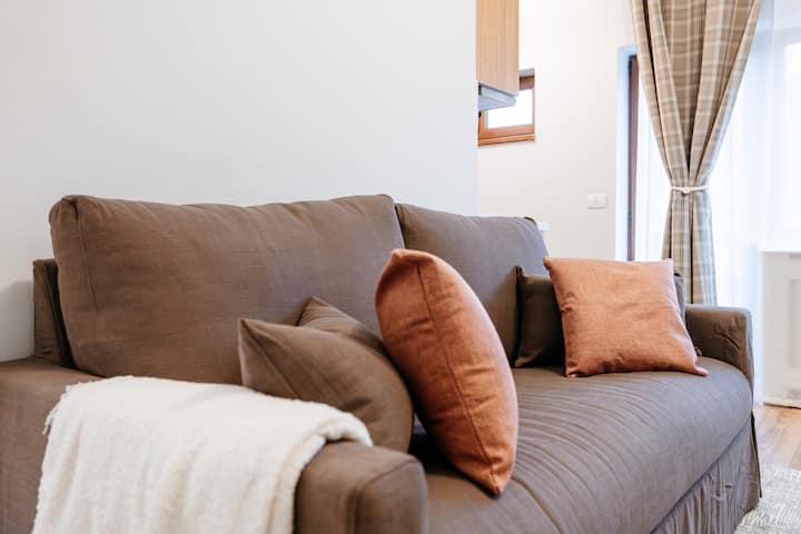 Hublou Home - Private Floor In Our Villa - Sinaia