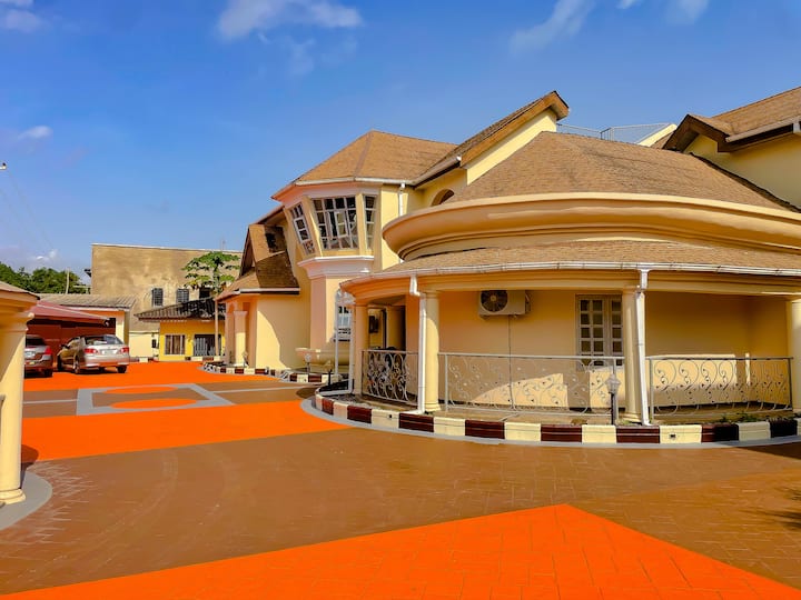 Lamboh's Place - Ibadan