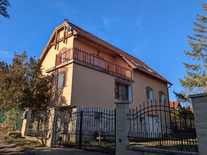 Panoramic Accomodation - Guest Room With Balcony - Szentendre