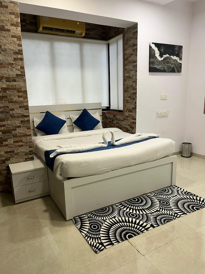 Kasa Homes: B4 – Bandra (W)20% Off - Mumbai