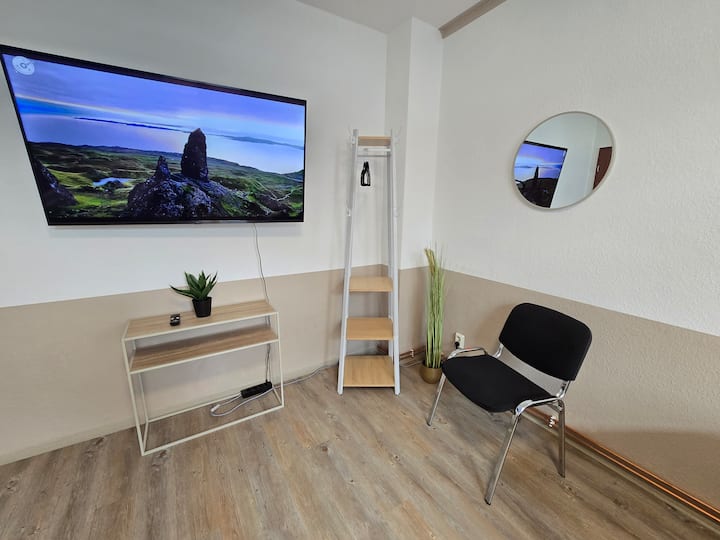 Fewo Im Eg, Balkon, Wlan, Nähe Zum Bahnhof, Tvs - Halberstadt