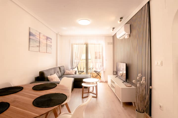 Elegant 2bdr Apartment | 600 Meters To Sea & Port - Torrevieja
