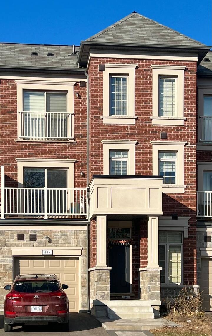 Steps From The Lake! New Entire 4-bedroom Home - Ajax