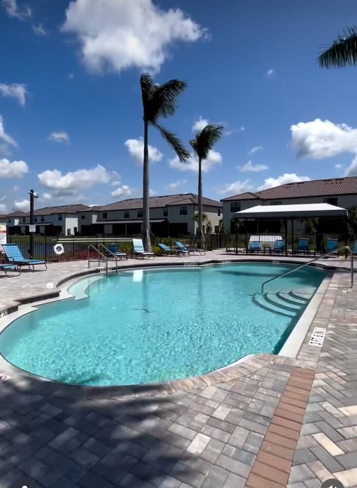 Sunshine Luxury Stay - Venice, FL