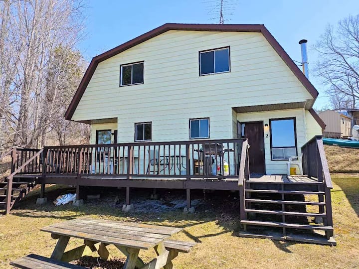 Lakefront Cottage#3  Cozy Family Friendly - Prince Edward County