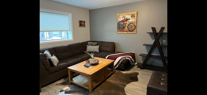 2 Master Bedroom Condo In Whitehorse - Whitehorse, Canada