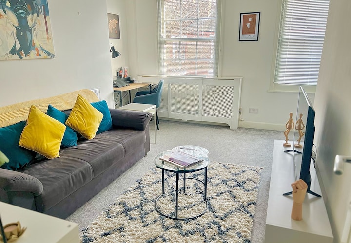 Elegant Top Floor London Apartment - Chelsea