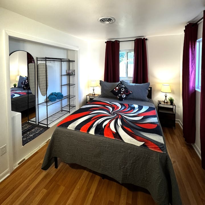 Swanky Euro Vibes Beckon You - West Palm Beach, FL