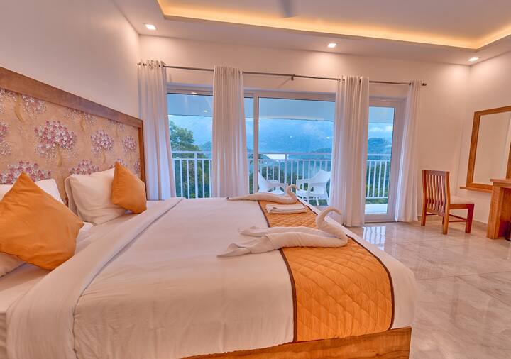Ice Mist Suite Ac Room - Munnar