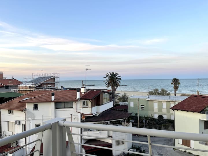 Appartamento Fronte Mare Roseto - Pineto