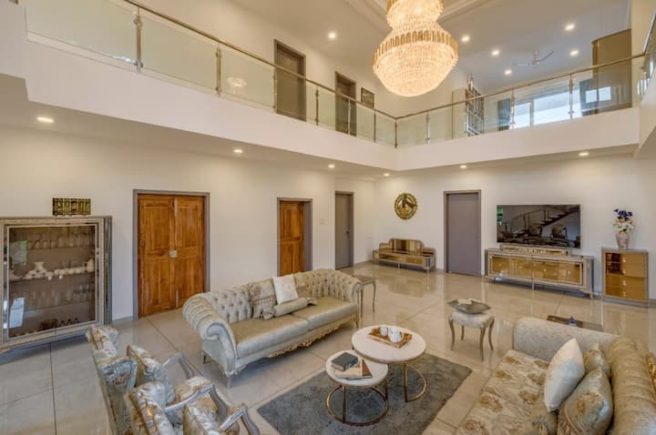 Ivory Mansion | Luxury Pool Villa Near Mumbai - Pen