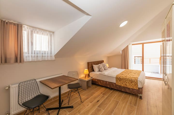 Two People Comfortable Studio With Balcony 502 - Şişli