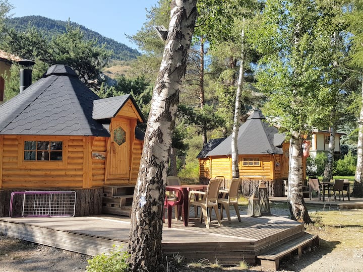 Cabane Insolite Dans Un Camping - Lac de l'Ascension