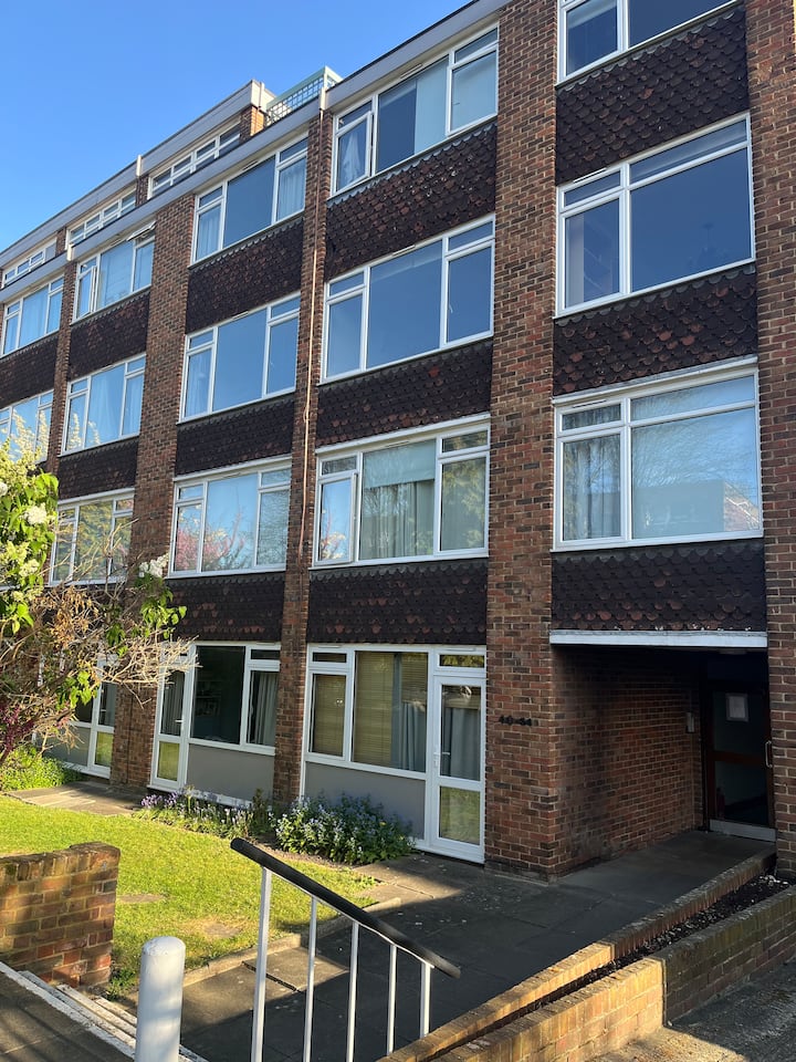Cosy Double Bed Studio In Putney - London