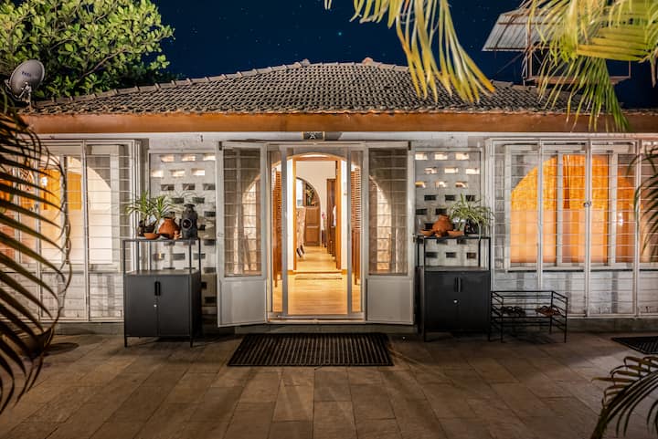 Premium Weekend Home - Vada