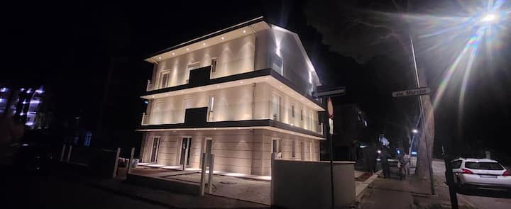 Residenza Deana Pinarella - Милано Мариттима