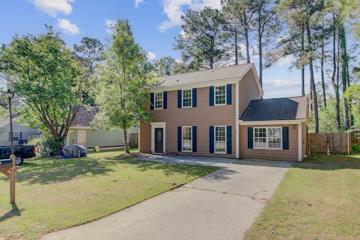 Pet Friendly 4br - Fenced Yard - Summerville, SC