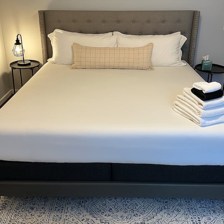 2br Calm & Aesthetic Apt - Chicago, IL