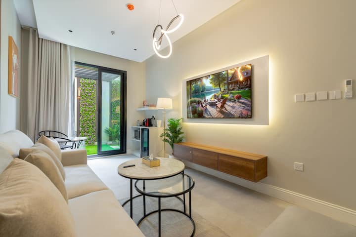 غرفة صالة مع حديقة خاصة | مدخل جانبي ودخول ذاتي - Aéroport du roi Khaled - Riyad (RUH)