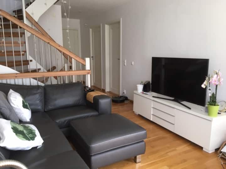 Nice Quiet Light Room, Carport, Close To Centre - Helsingborg